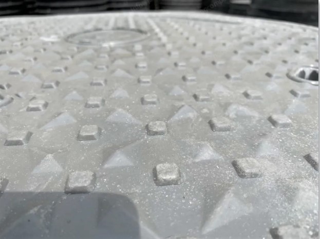 How to Prevent Manhole Accidents and Safeguard Your Life and Health ...